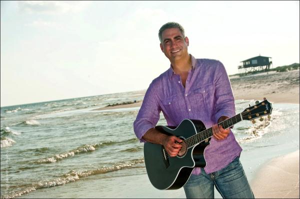 Taylor Hicks: Exclusive Interview!