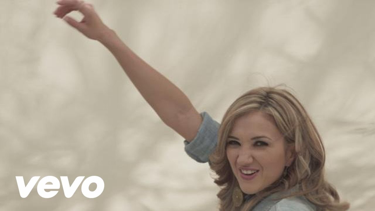 Meet Country Singer Sarah Darling- 'Rising Star' Contestant (Original ...