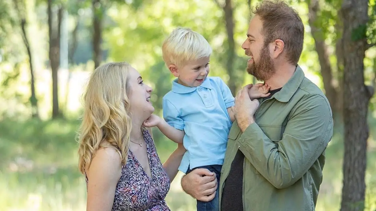 American Idol's Scott MacIntyre and Wife Welcome Baby Girl (Photos)