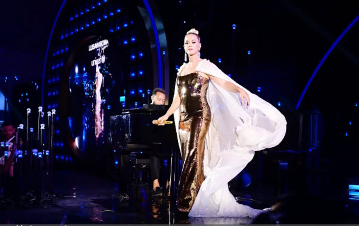 Katy Perry and John Legend "Moon River" Duet for UNICEF in Italy (Video)