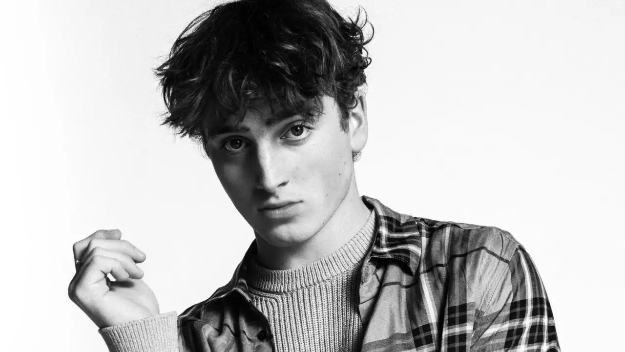 Watch Benson Boone Perform "Ghost Town" on Ellen (Video)