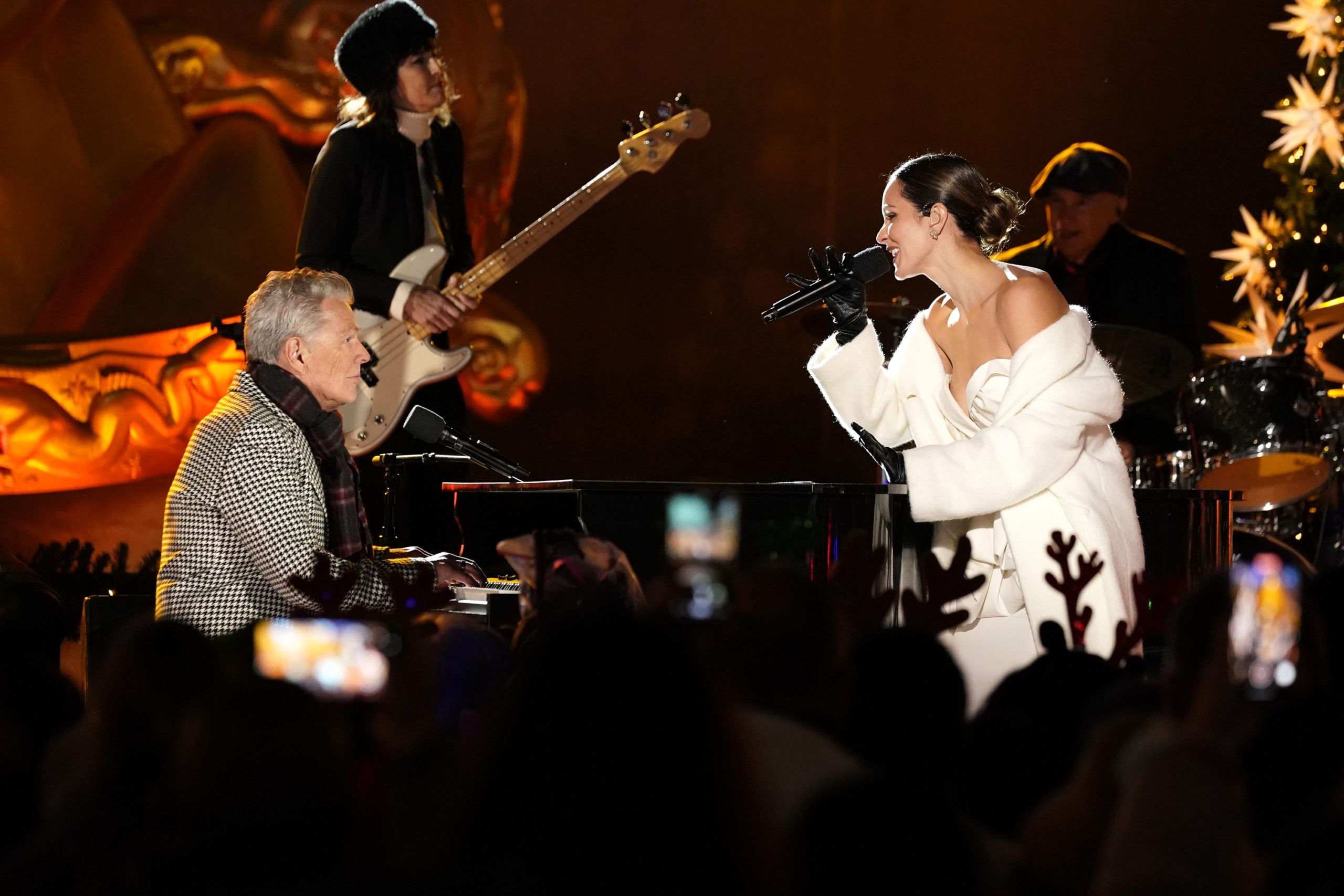 Katharine McPhee and David Foster Rockefeller Christmas Song