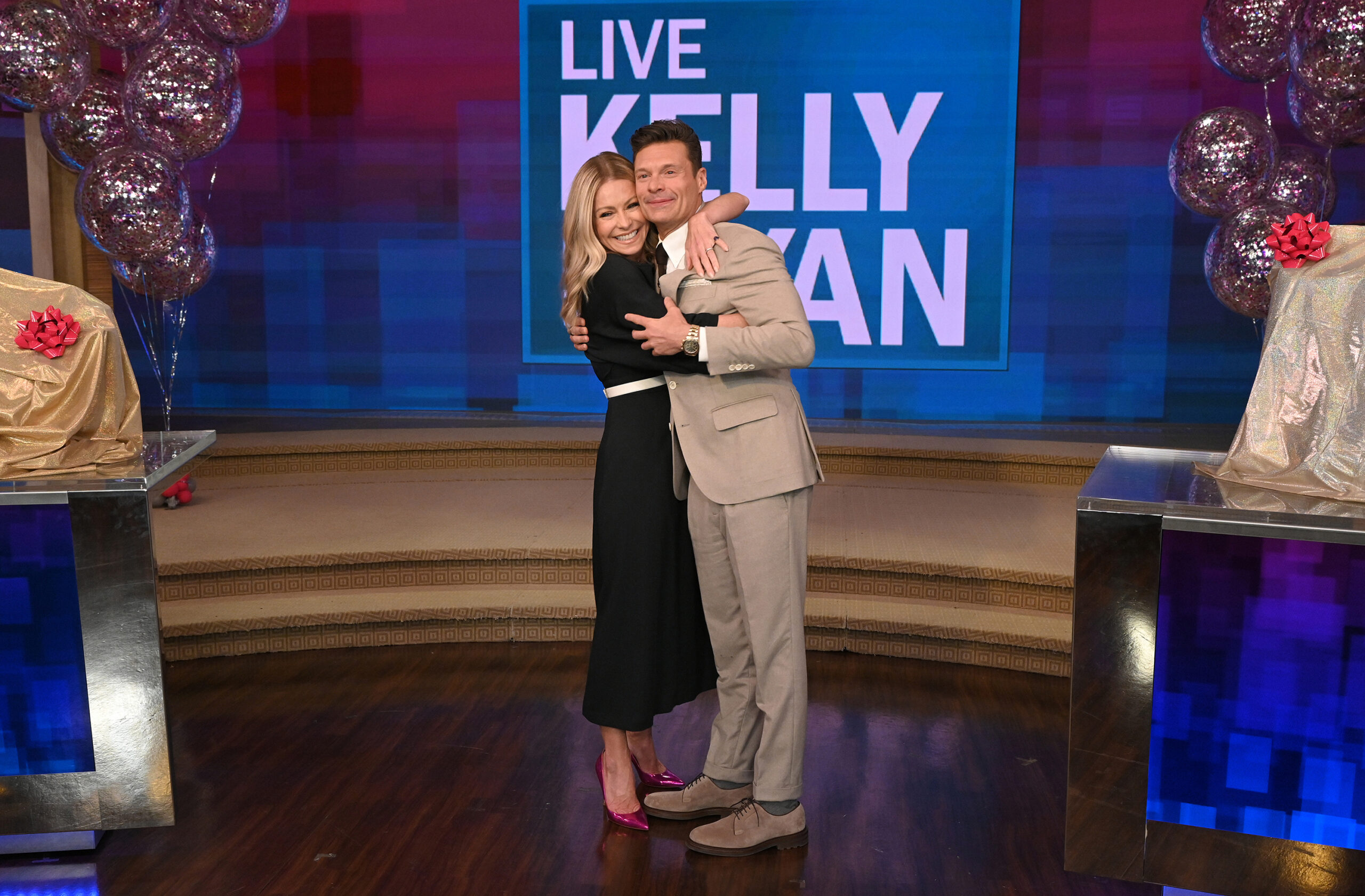 Watch Ryan Seacrest Say Goodbye to Kelly Ripa (Video)