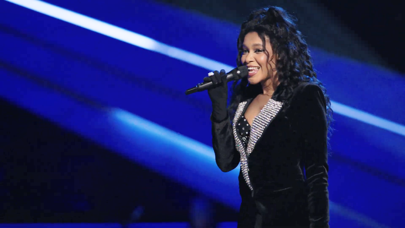 The Voice 24: Chechi Sarai Impossible Whistle Tone Earns a 4-Chair Turn
