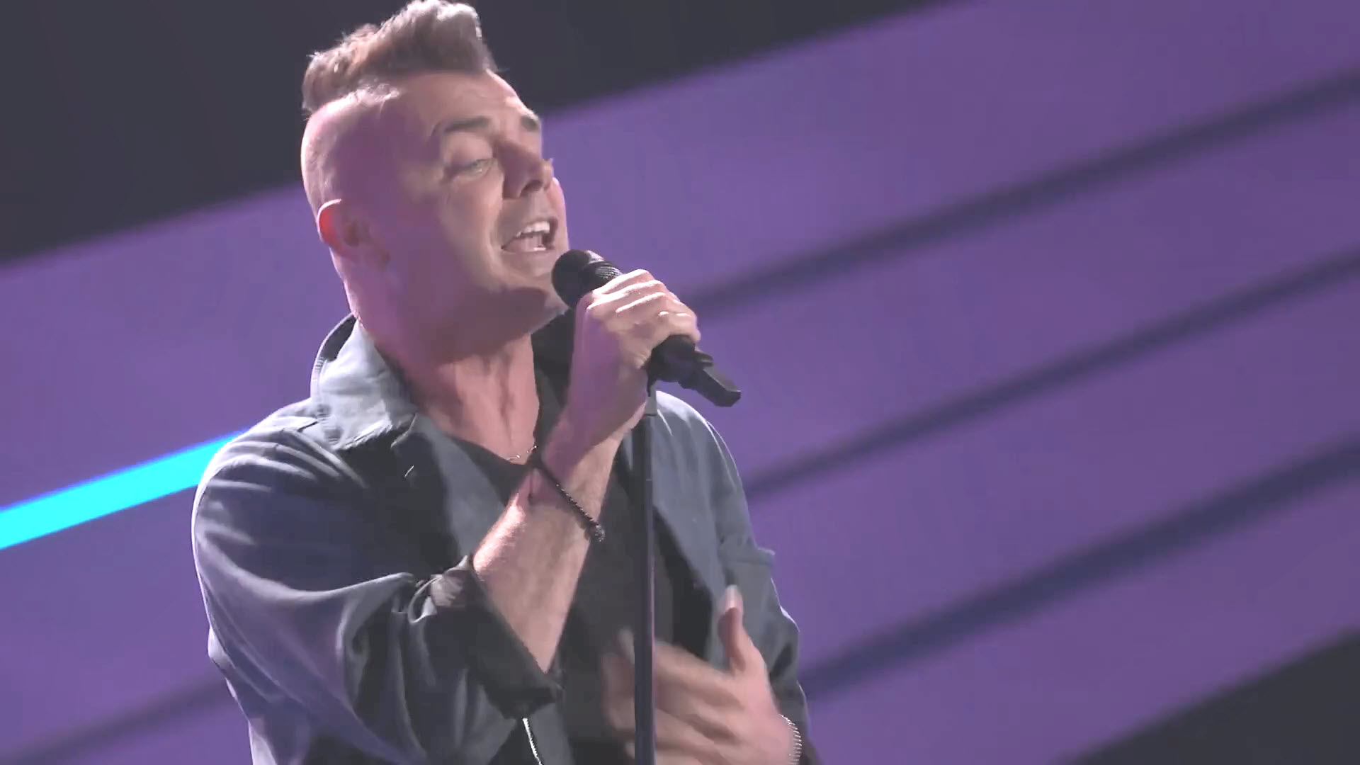 The Voice 25: Bryan Olesen Shocks the Panel with his Powerful Vocal