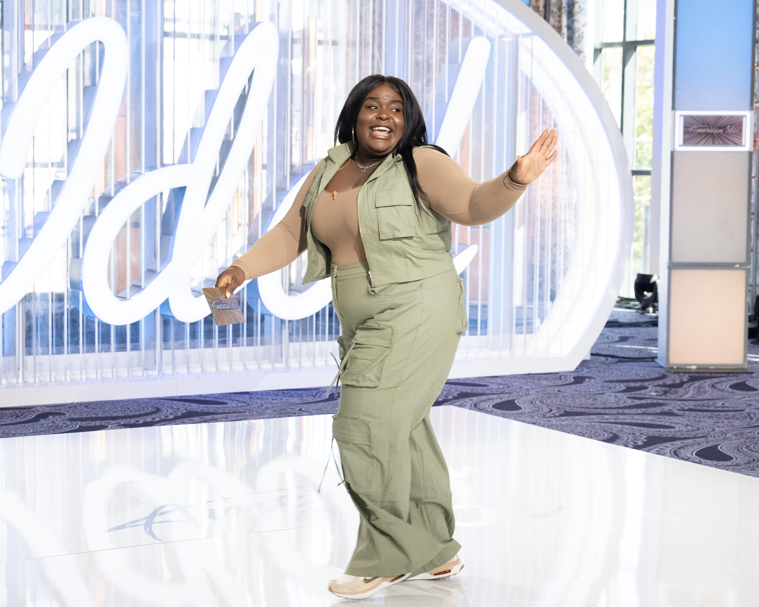 American Idol 2025: Kolbi Jordan Nabs Platinum Ticket in Nashville