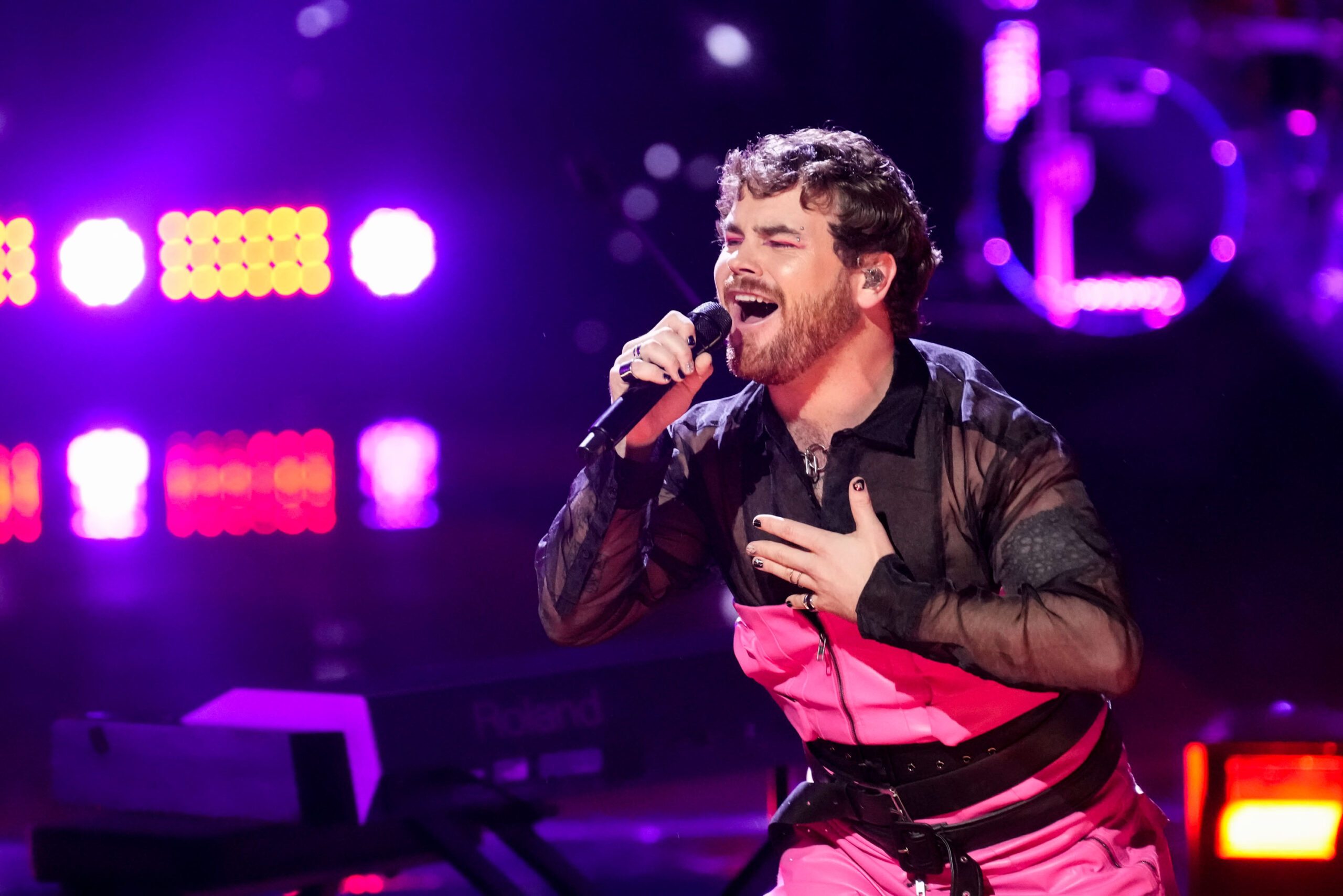 The Voice 27 Playoffs: Watch Conor James Theatrical 'Pink Pony Club'