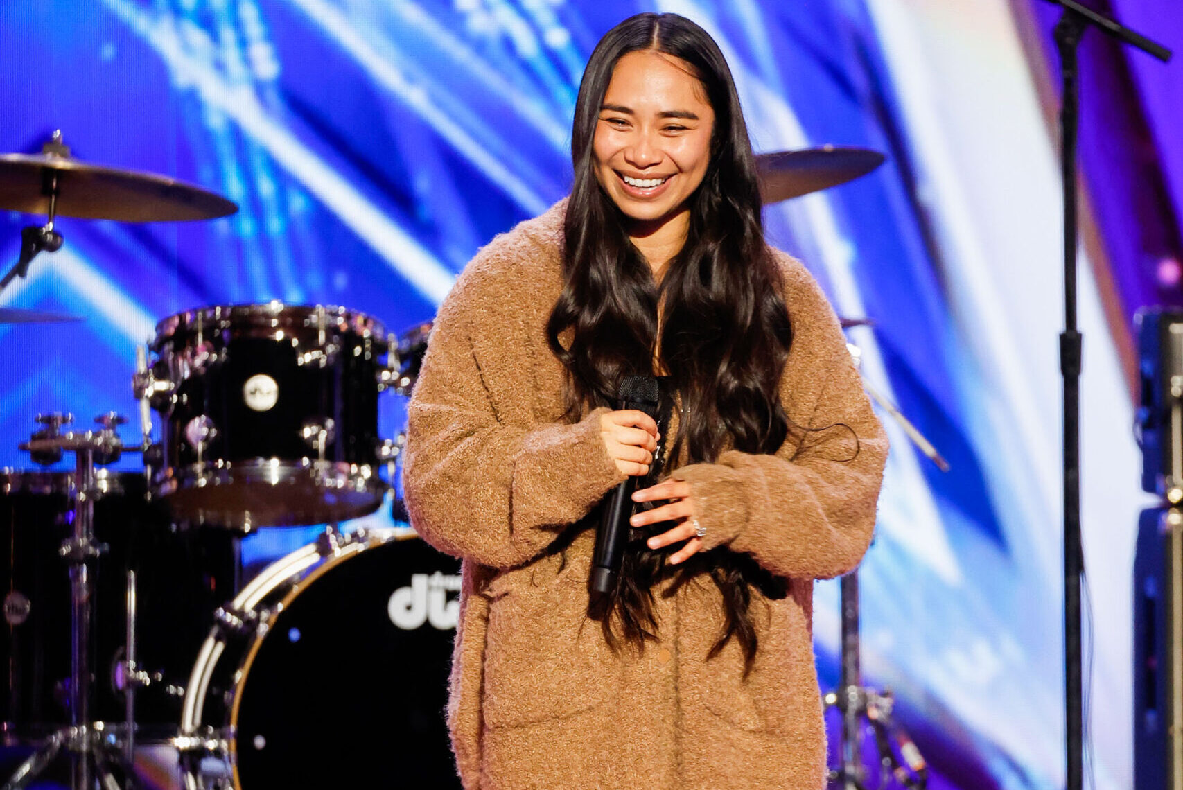One Note In and the Judges Were Holding Their Breath; Jessica Sanchez’s ...